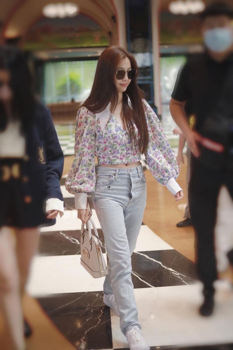 《青春有你2》THE9女团机场首秀展魅力风采！ | WOAH.MY