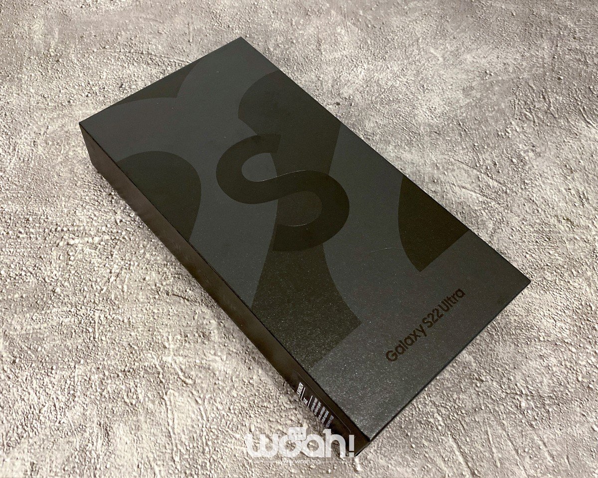 Samsung Galaxy S22 Ultra 开箱！颜值秒杀众手机，配色设计回归简约高级美 | WOAH.MY