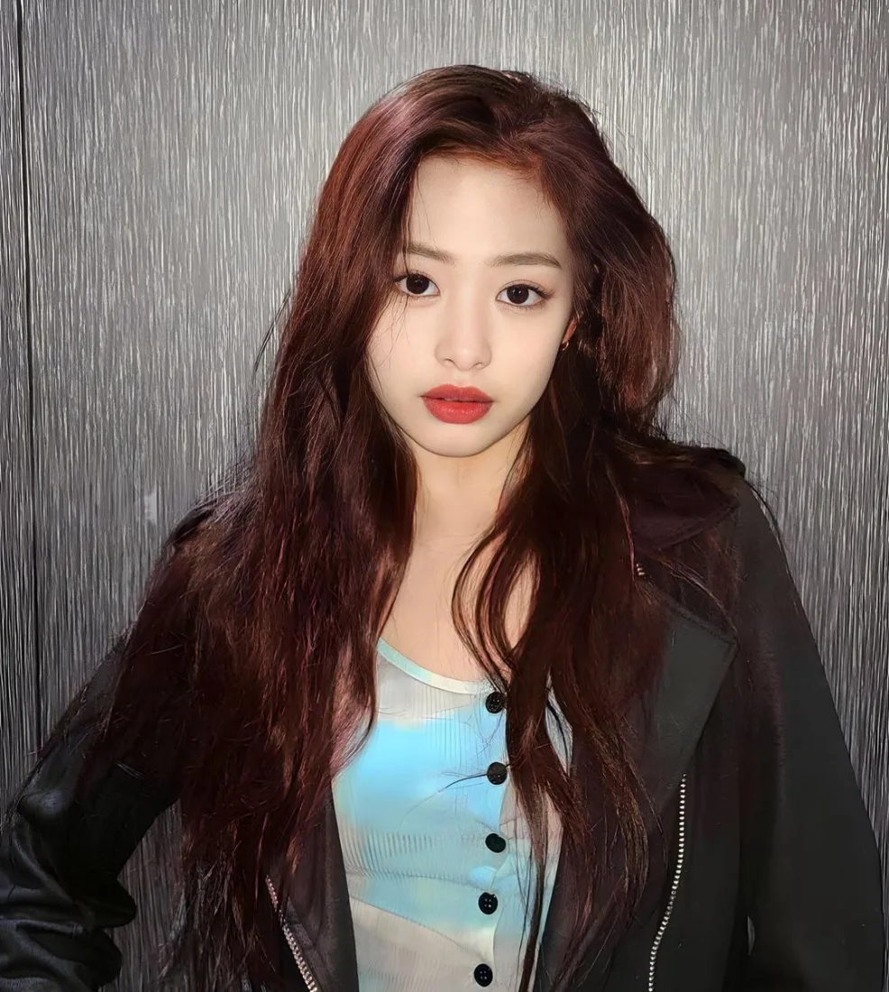 “小Jennie”Ahyeon中文发音超标准！网赞：播音腔 | WOAH.MY